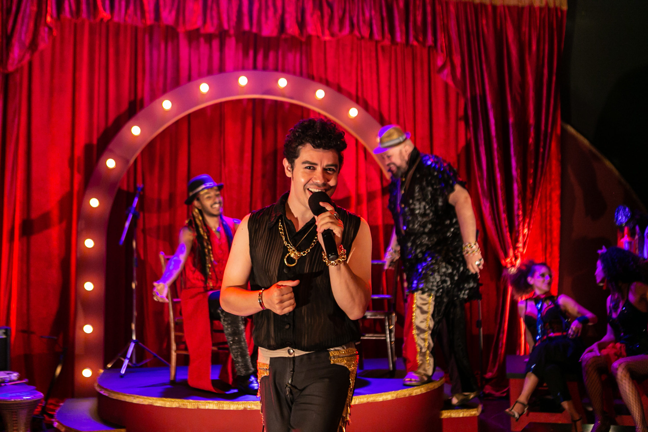 CABARÉ DA MULHER BRABA – Cia RÚSTICA